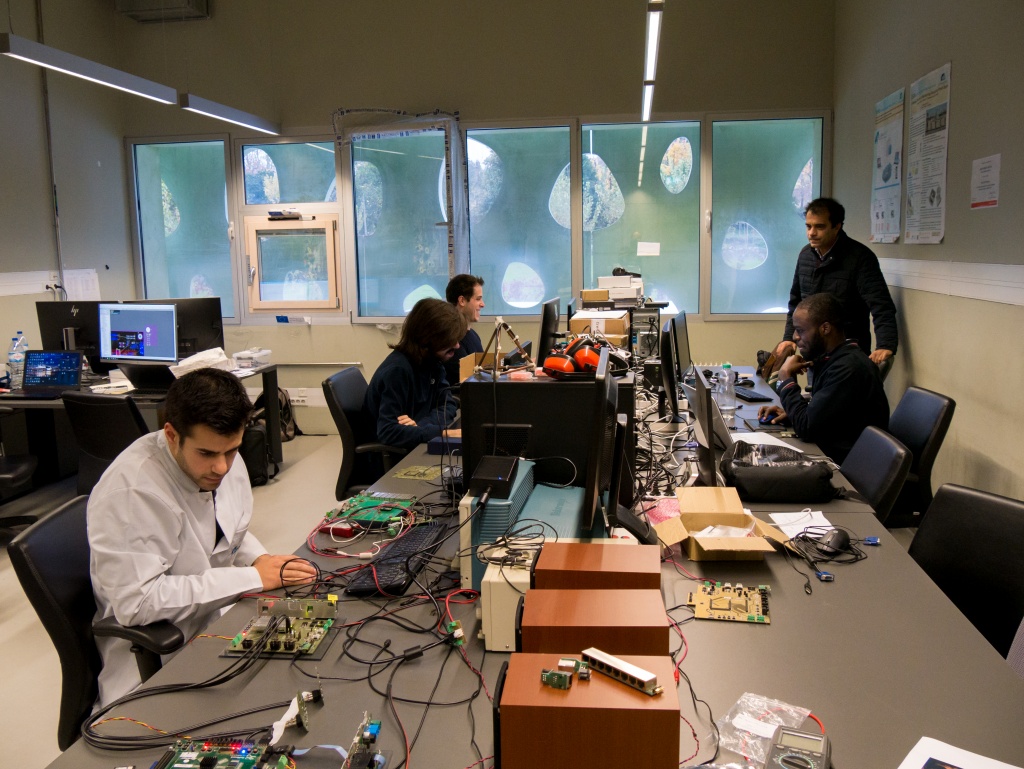 Embedded Systems Research Group (ESRG) - Centro ALGORITMI